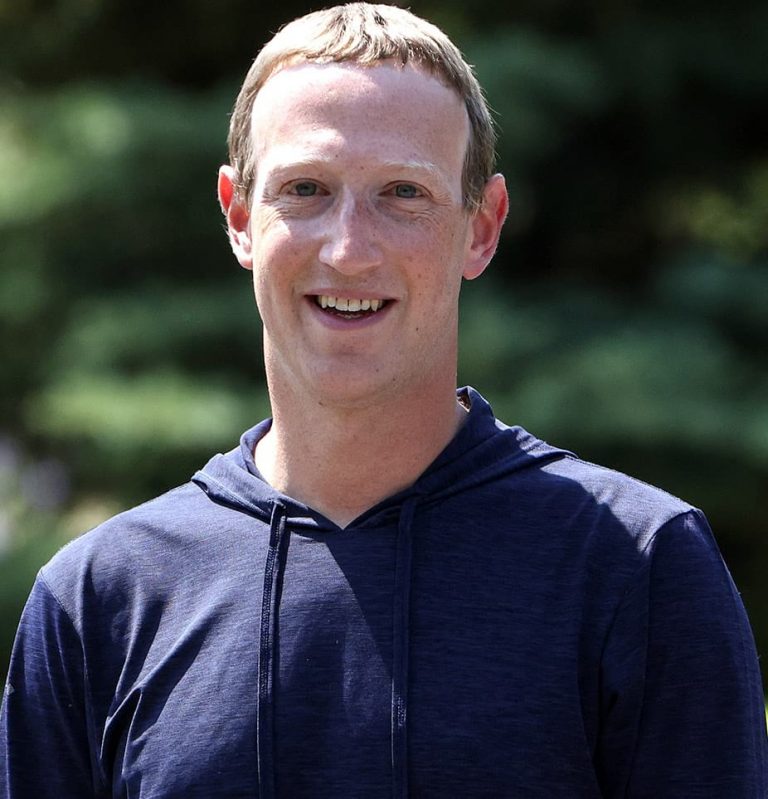 Mark Zuckerberg - Bio, Family, Career, Lifestyle - Wikiake