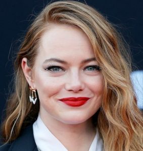 Emma Stone - Wiki, Age, Birthday, Education, Career, Family Life - Wikiake