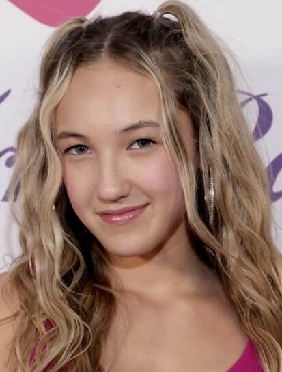 Kaileia Dixon - Wiki, Dancer, Birthday, Family Life & More - Wikiake